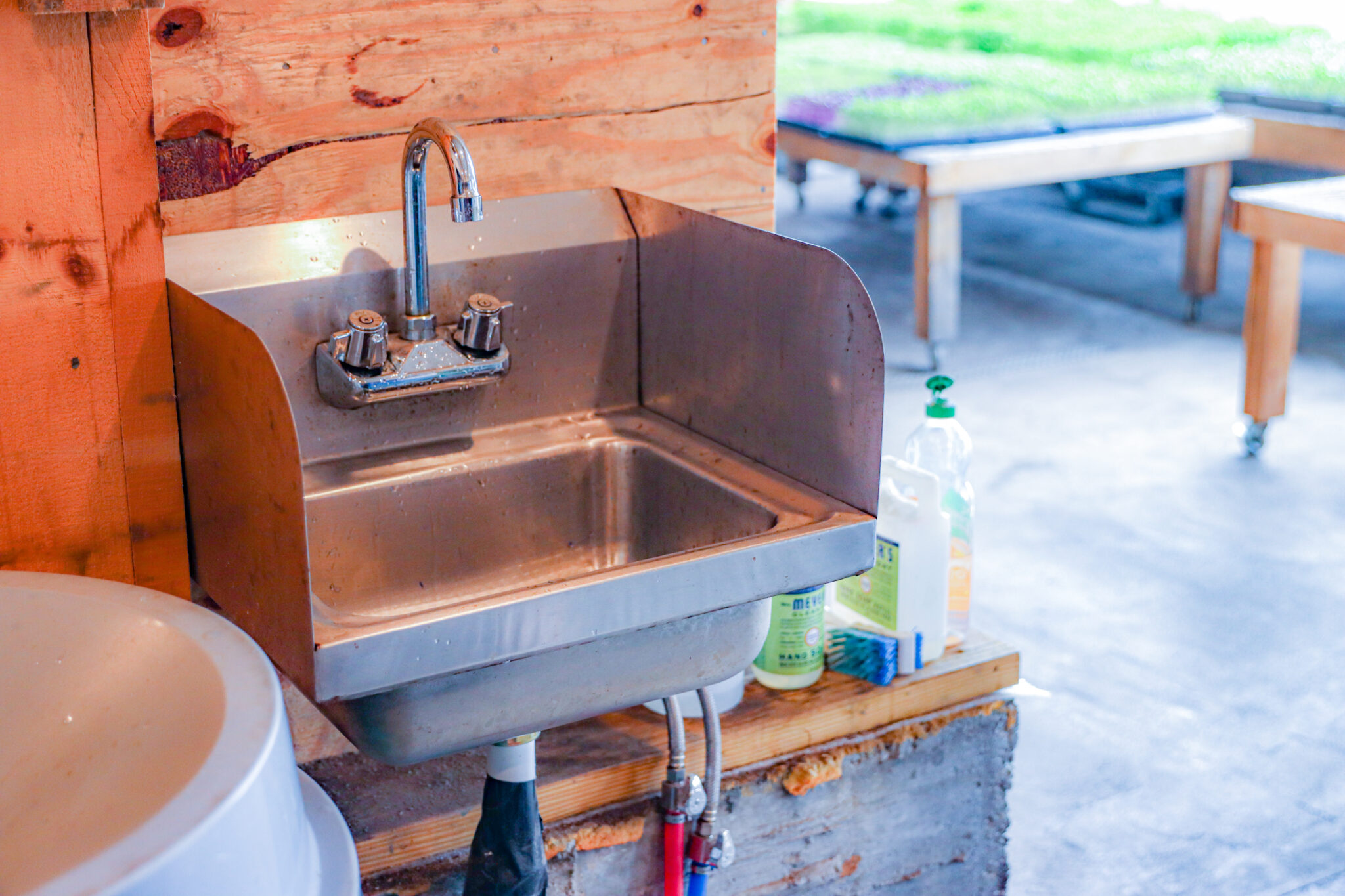 Sharpening the Edges: Wash/Pack Efficiencies in a New Farm Building at ...